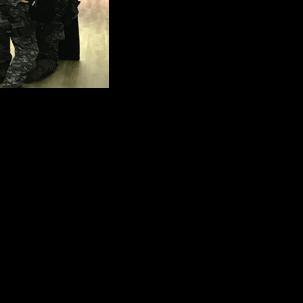 Paris police work through SWAT training exercise | News | theparisnews.com
