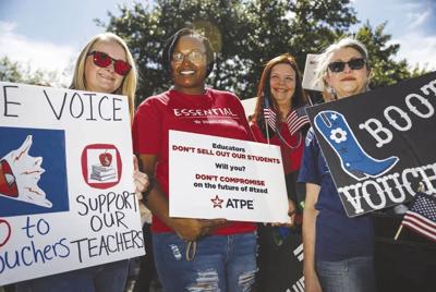 Teachers protest state bill backing vouchers | News | theparisnews.com