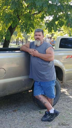 Stephen Wade Burris | Free | theparisnews.com