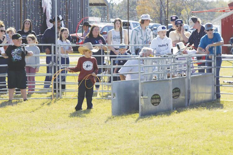 Community Faces | Goat Ropers | News | theparisnews.com