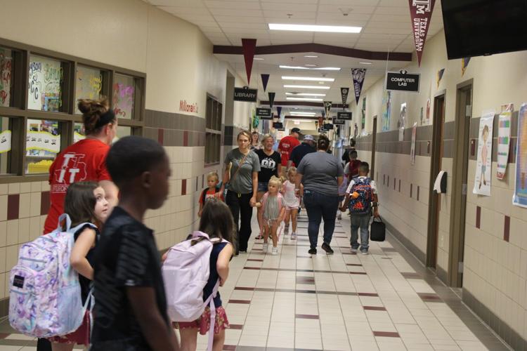 Bulldogs are back: Cooper ISD welcomes students back for first day of ...