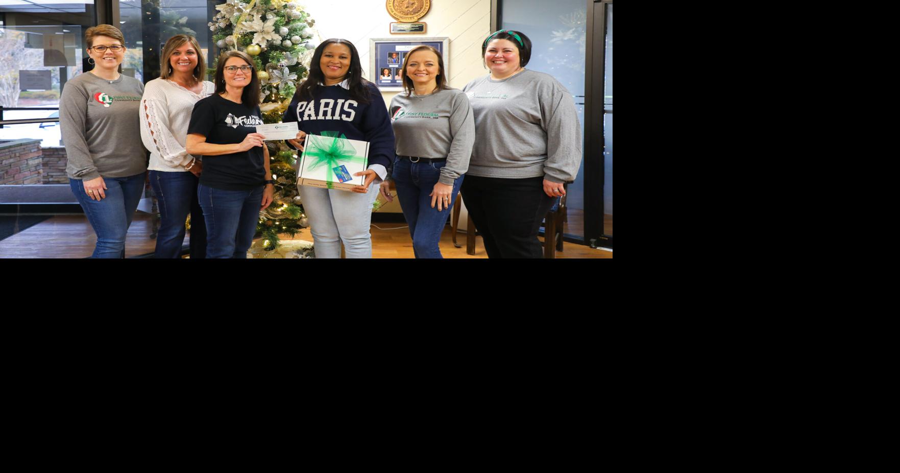 First Federal Community Bank donates $4,285 to Paris ISD | News ...