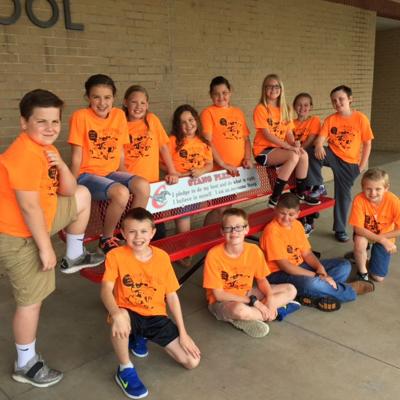 PALs donate bench | News | theparisnews.com