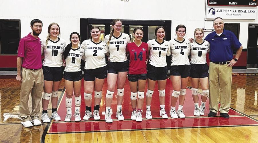 Lady Eagles sweep into second round | Sports | theparisnews.com