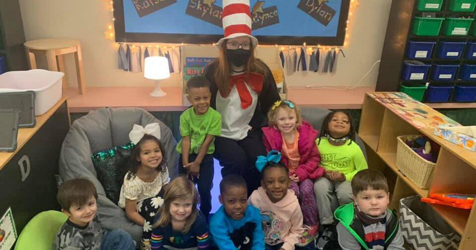 The Cat in the Hat visits Givens Elementary | Free | theparisnews.com