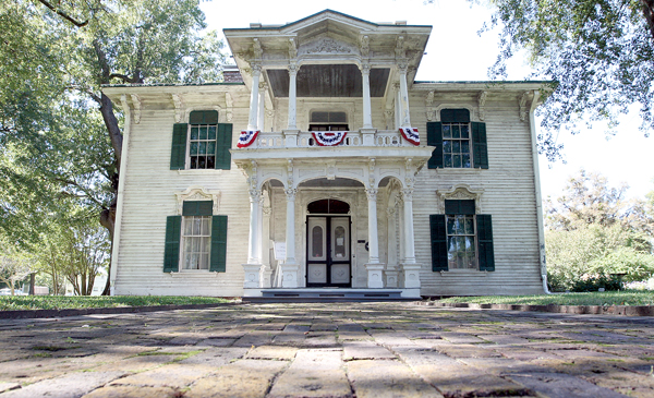 Maxey House facelift continues | News | theparisnews.com