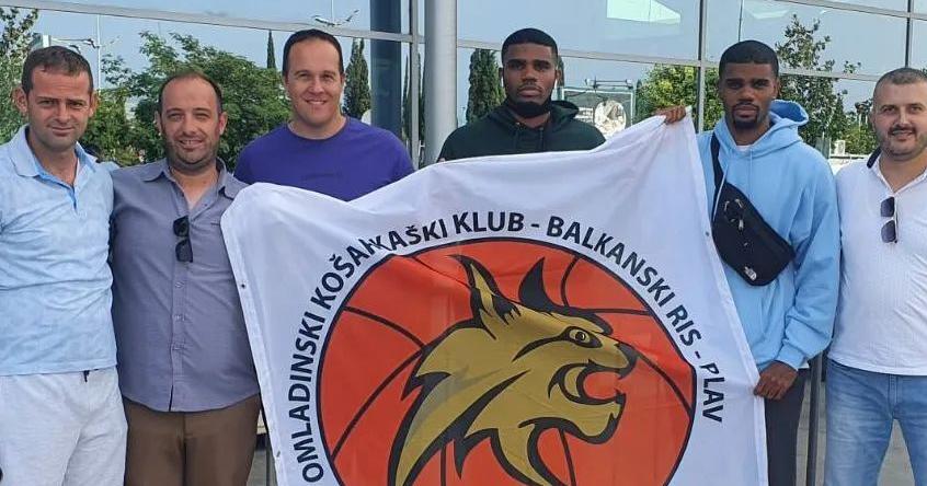 Embry twins sign with Montenegro-based pro team | Sports | theparisnews.com