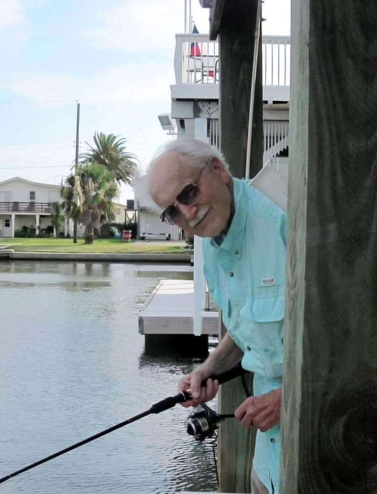 WILLIAM LOYD HINDMAN | Free | theparisnews.com