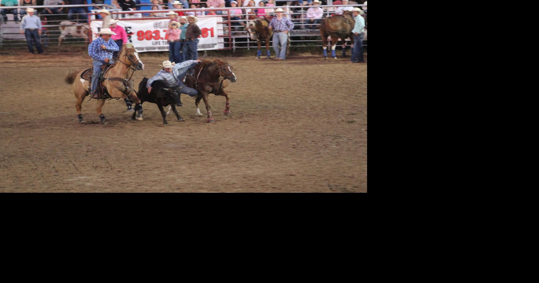 Bogata Rodeo Night 2 (11) | | theparisnews.com