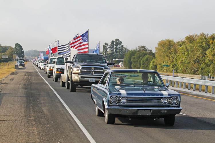 Presidential parade: Trump supporters take to the highway to show pride ...
