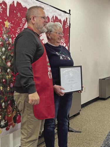 Two receive volunteer lifetime achievement awards | News | theparisnews.com