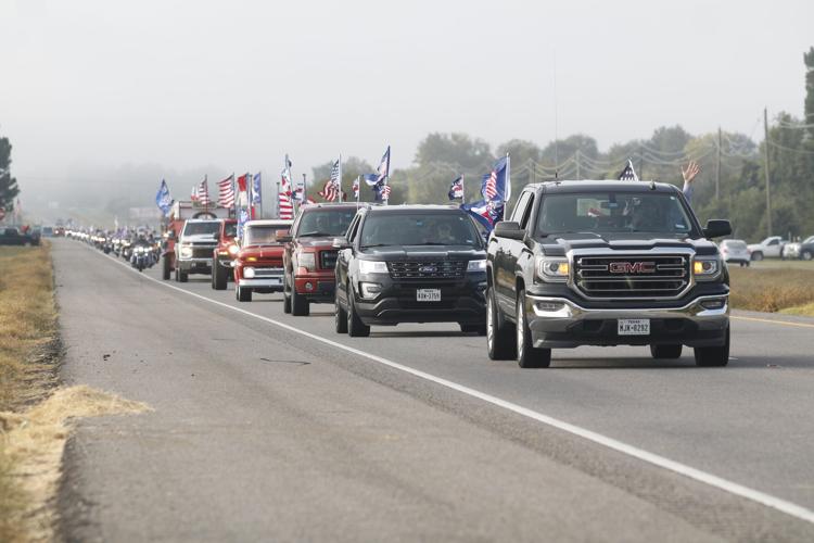 Presidential parade: Trump supporters take to the highway to show pride ...