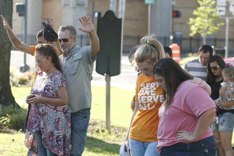 Strength through prayer: Paris residents gather to pray for city ...