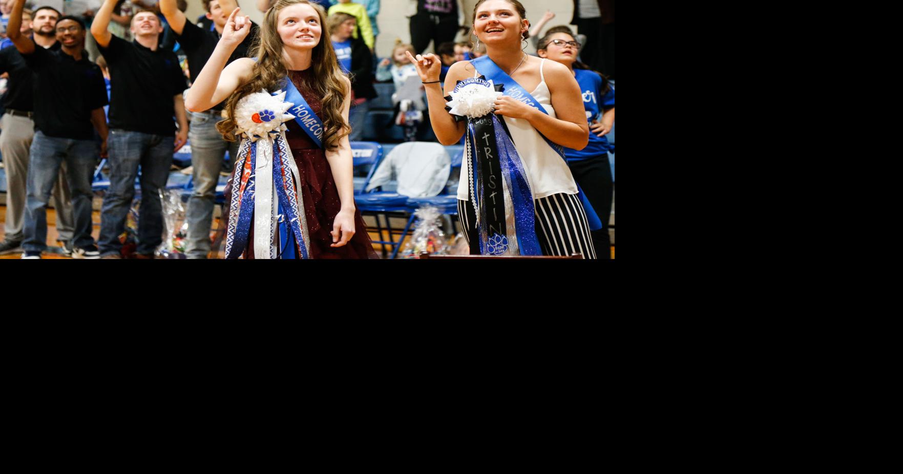 The Last Homecoming: Roxton ISD celebrates final crowning of queens ...
