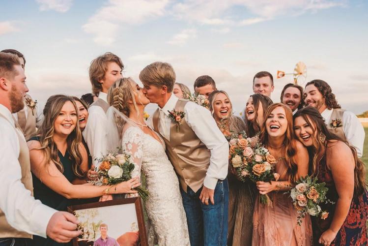 Kodee Roraback PHOTOGRAPHY | | theparisnews.com