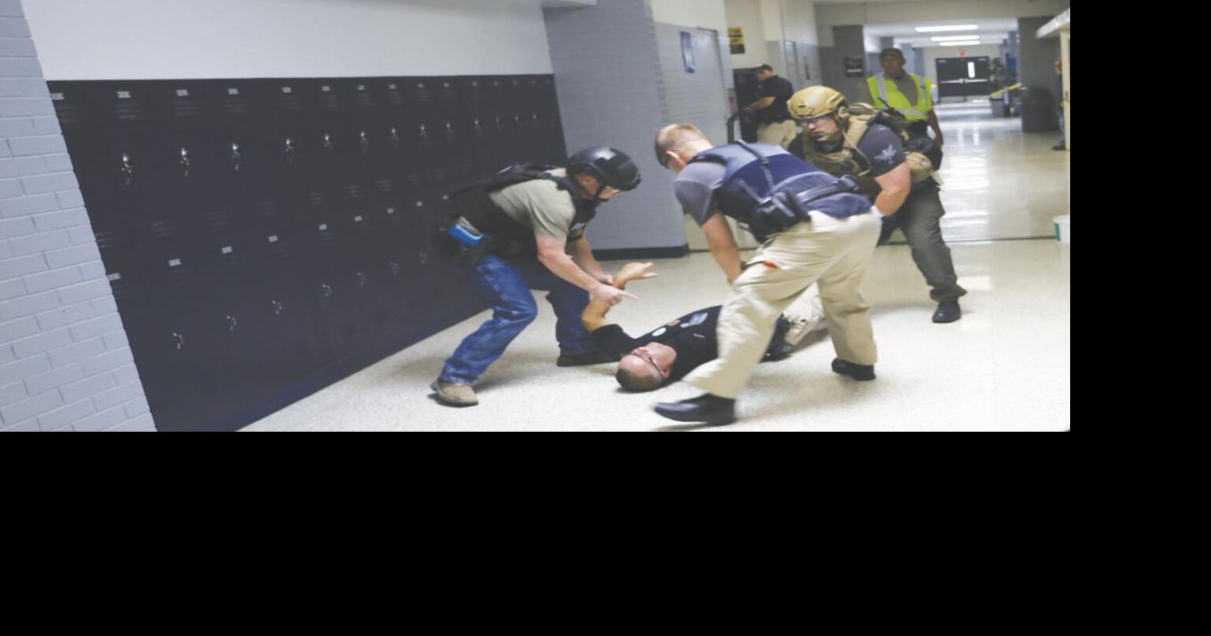 Training day: Law enforcement agents practice | News | theparisnews.com