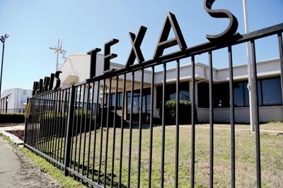 Paris plans 2nd access to Cox Field for hangars | News | theparisnews.com