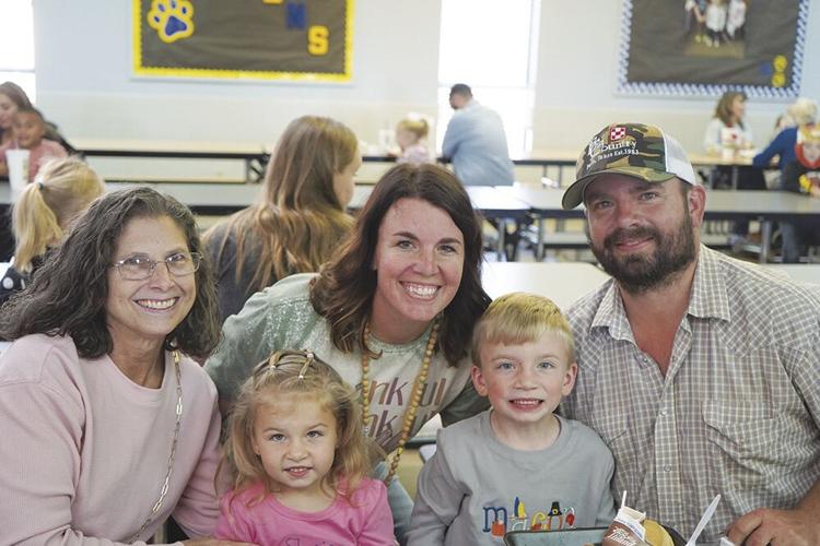 Higgins Elementary School hosts Thanksgiving feast | News ...