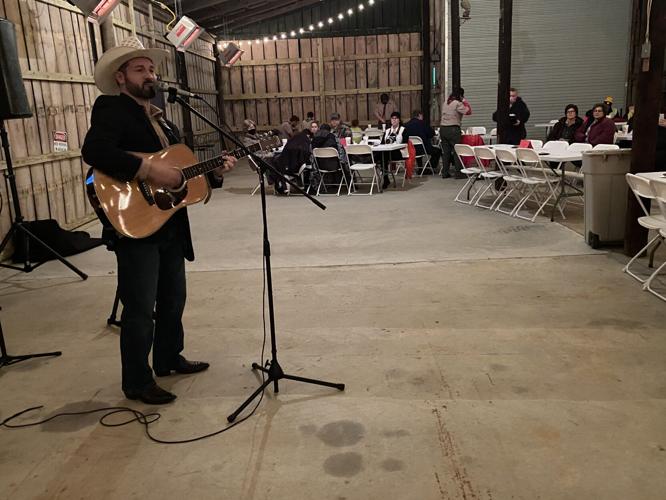 Christian music artist extols faith at Drake's Party Barn concert ...