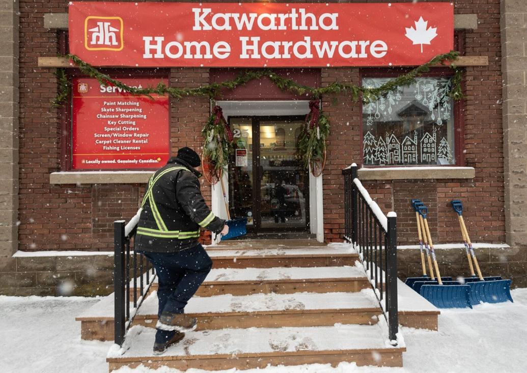 Kawartha Home Hardware opens pop up store in Lakefield