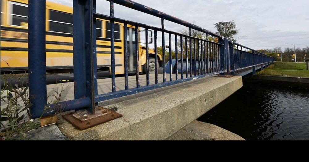 Expect delays at Maria Street Swing Bridge