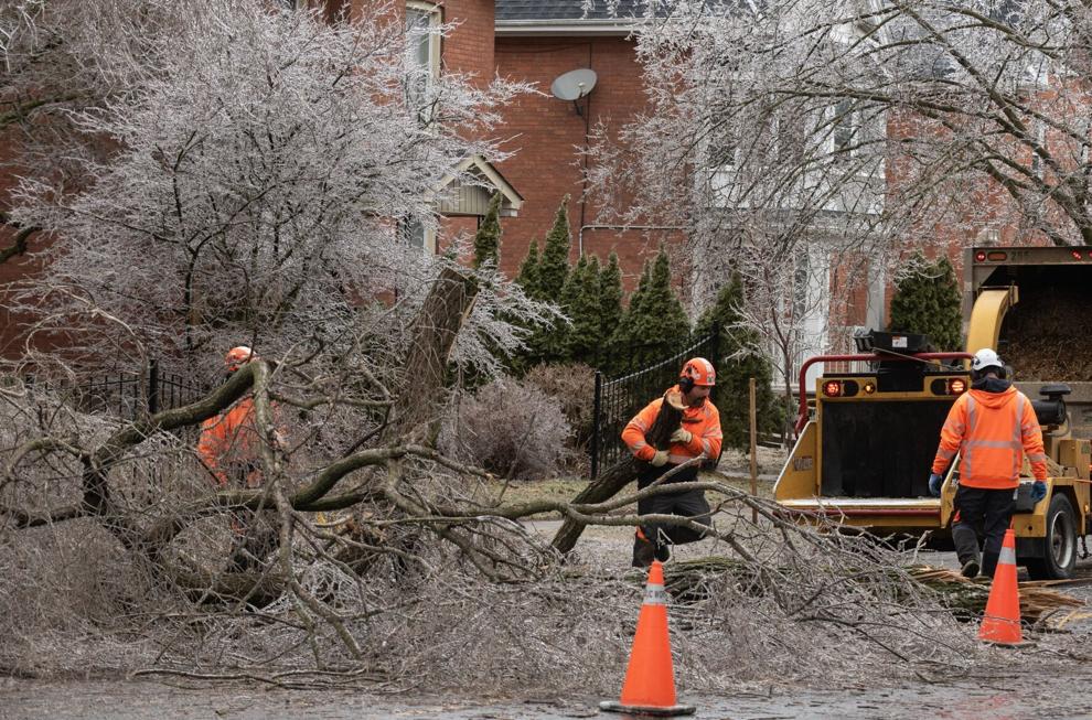 Ice storm causes Peterborough to issue state of emergency