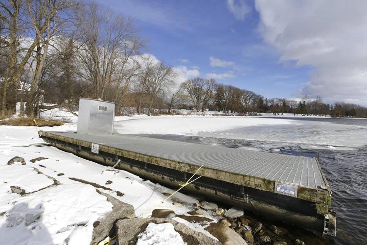 Fireworks barge breaks loose on Little Lakein Peterborough