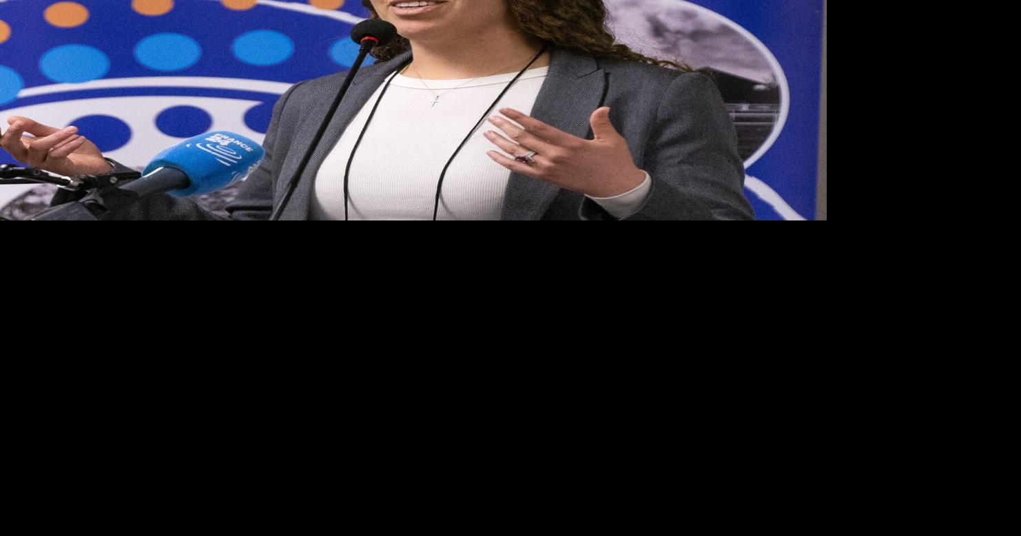 Business crowd enjoys Coffee with the Candidates