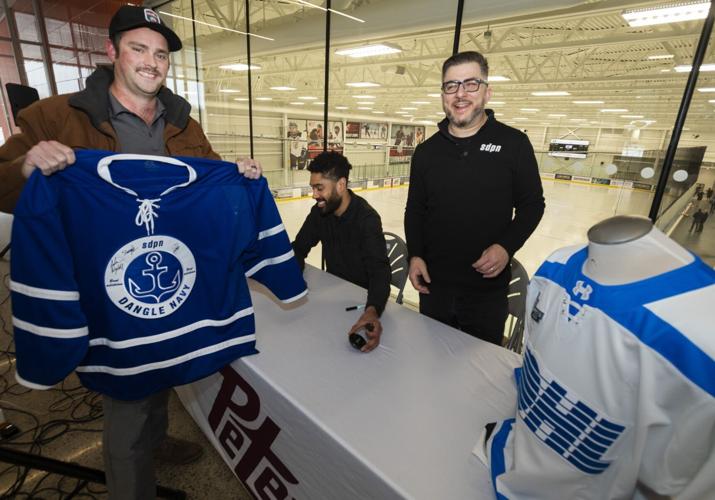 Something for hockey fans