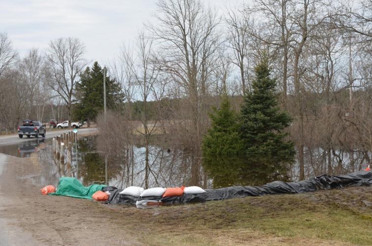 "It's a losing battle': Burnt River resident forced to evacuate his home