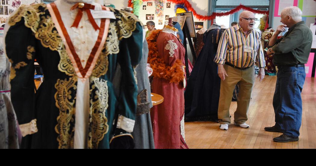 Howard Berry's Passion For Colour is on display at The Mount in ...