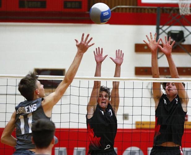 Crestwood Mustangs capture COSSA crowns