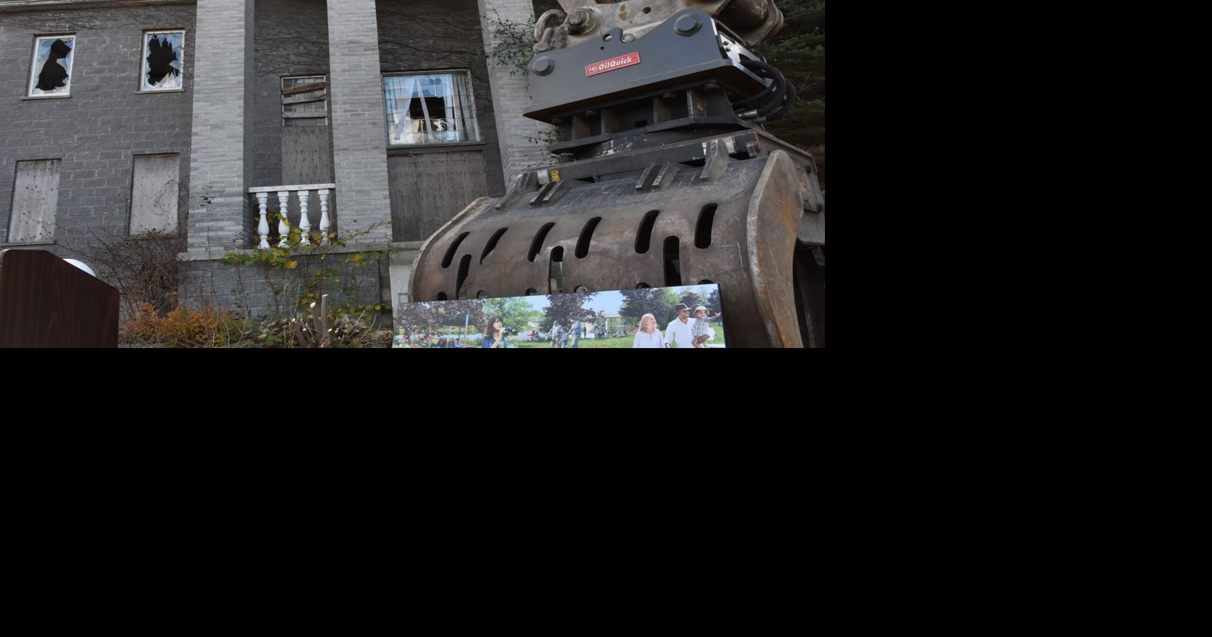 Bob Pammett mansion teardown in Peterborough begins