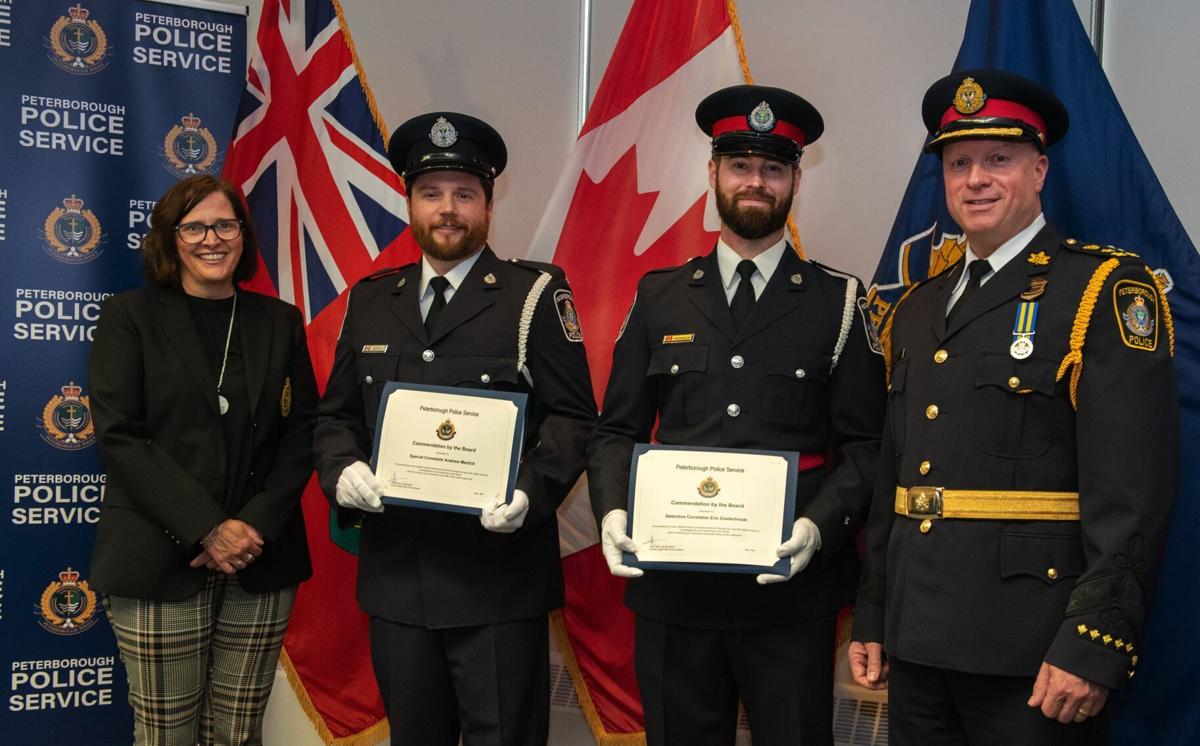 5 city police officers commended