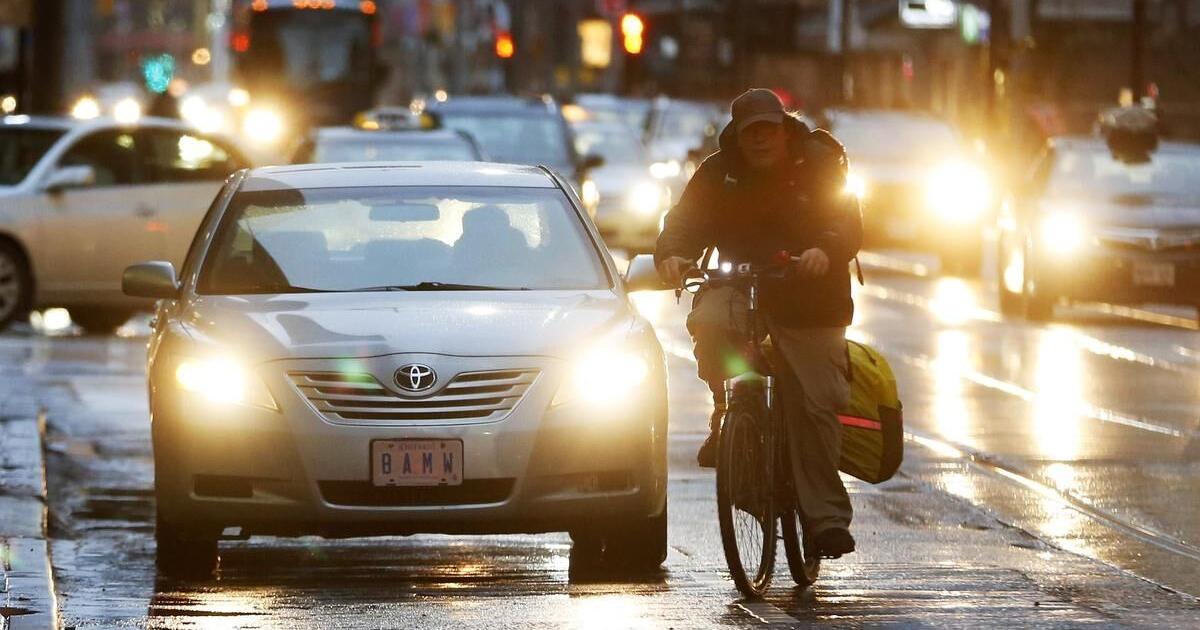 Richmond-Adelaide bike lanes cruising toward permanence