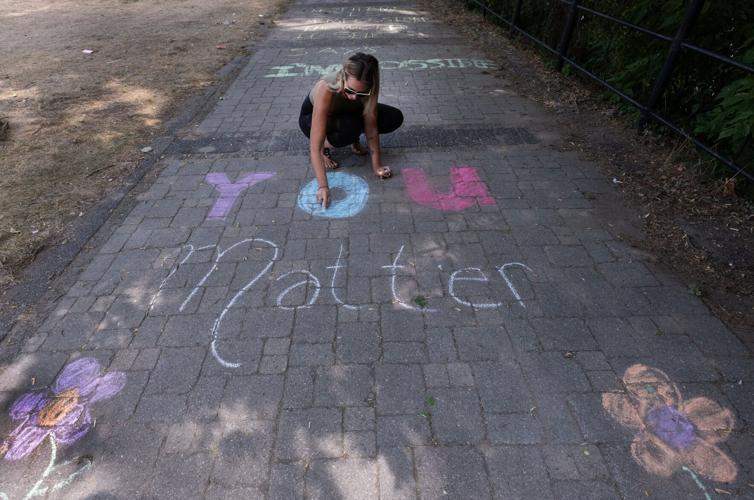 Spreading positive messages through art