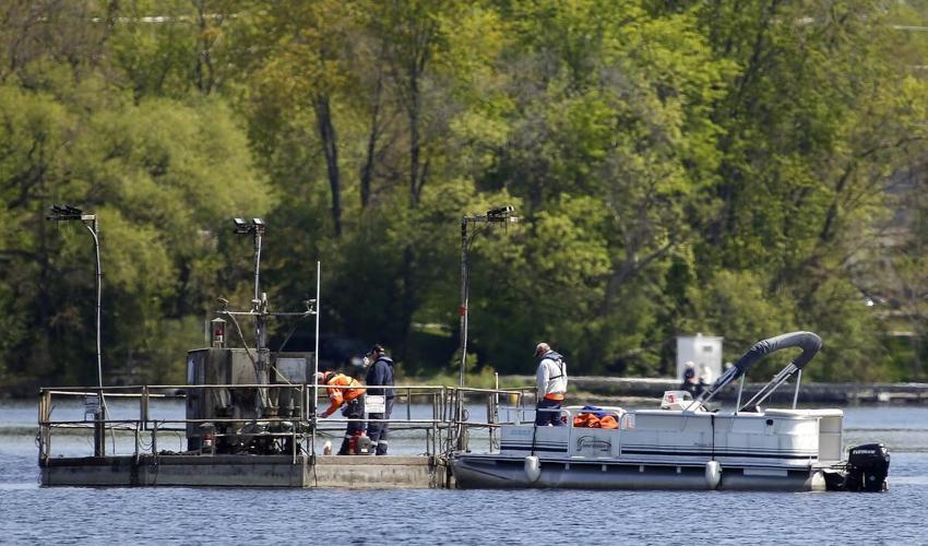 Photos: Centennial Fountain on Little Lake in Peterborough switched on ...