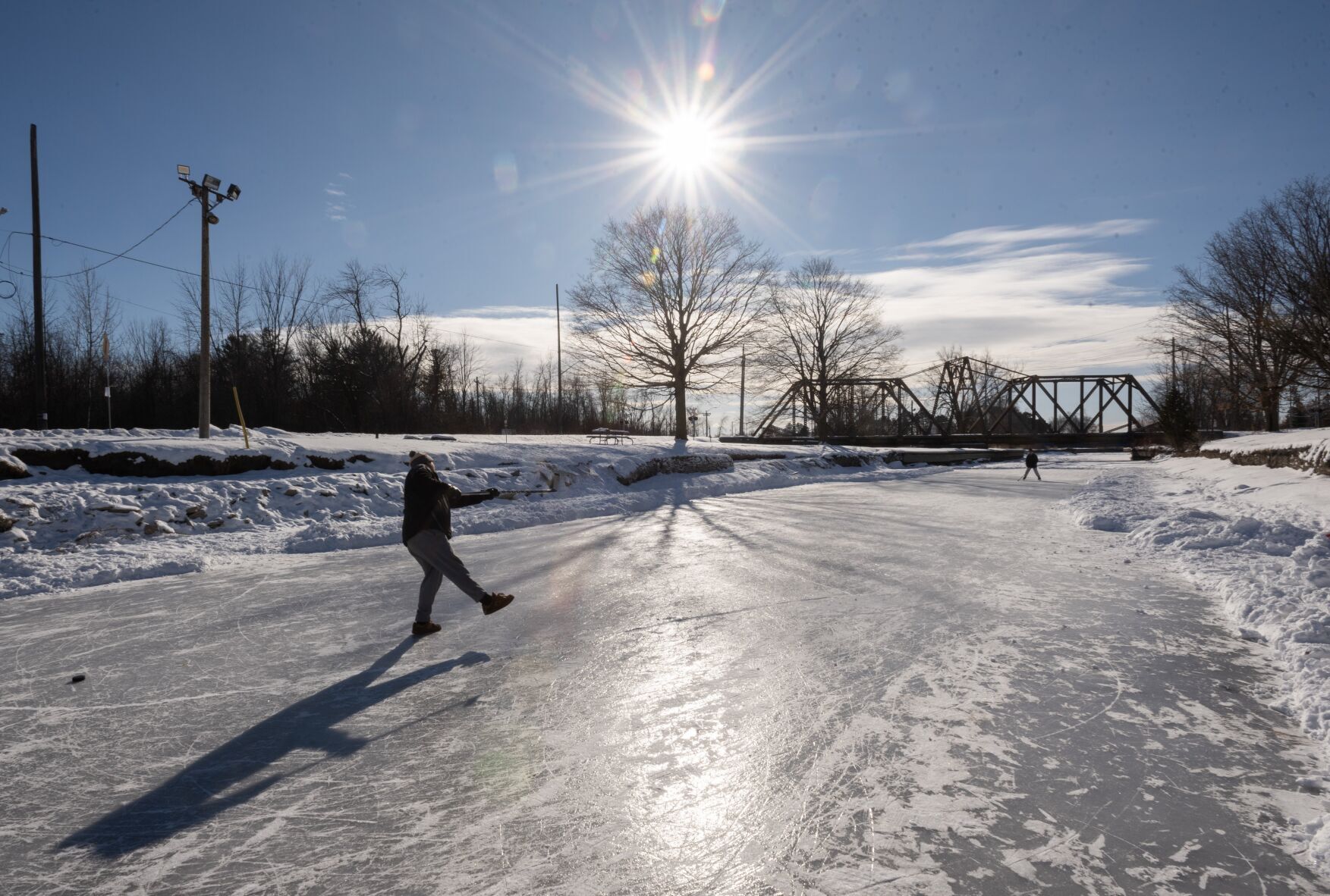 Feds should pay to clear Lift Lock canal for skating: Mayor