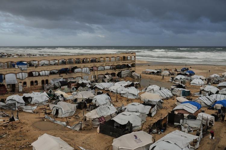 Gaza's living conditions worsen as strong winds and hypothermia kill 5