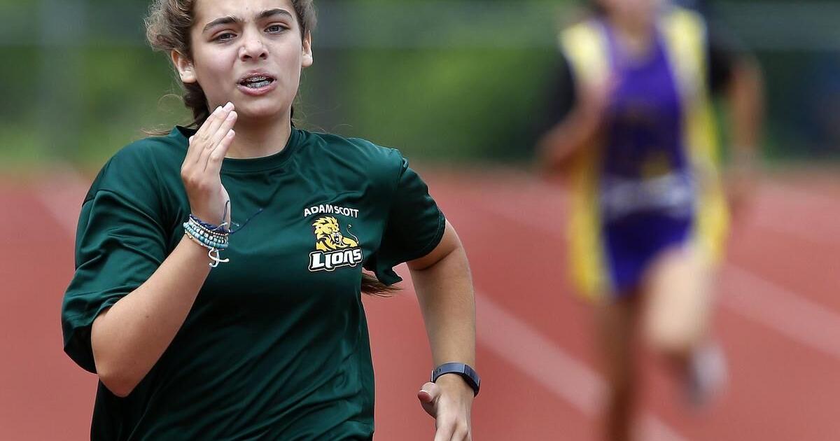 Photos: Action from KPREAA board-wide public elementary school track ...