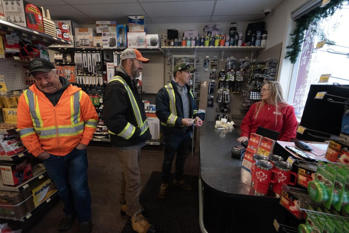 Kawartha Home Hardware opens pop up store in Lakefield