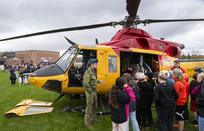 RCAF helicopter touchdown gives Keene students lesson