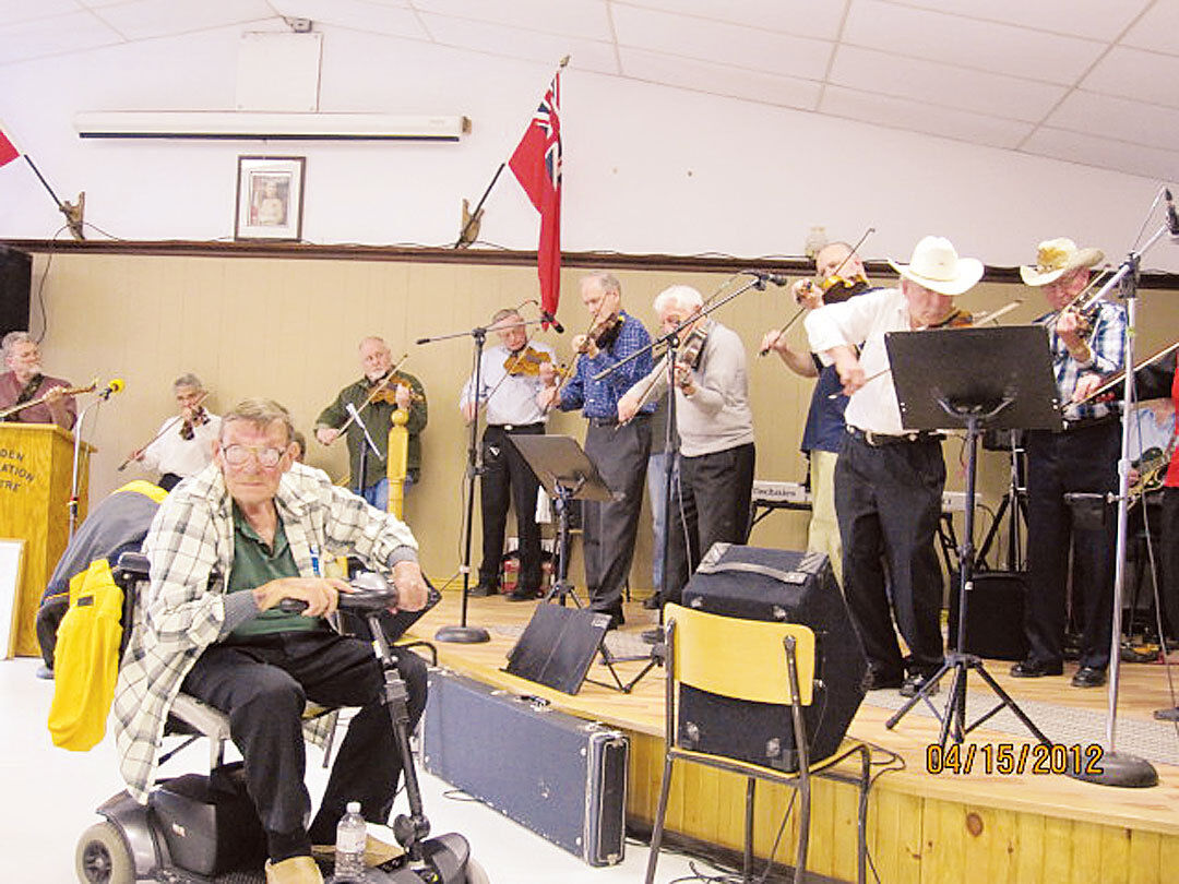 Fiddle tribute music to the ears of Lindsay resident