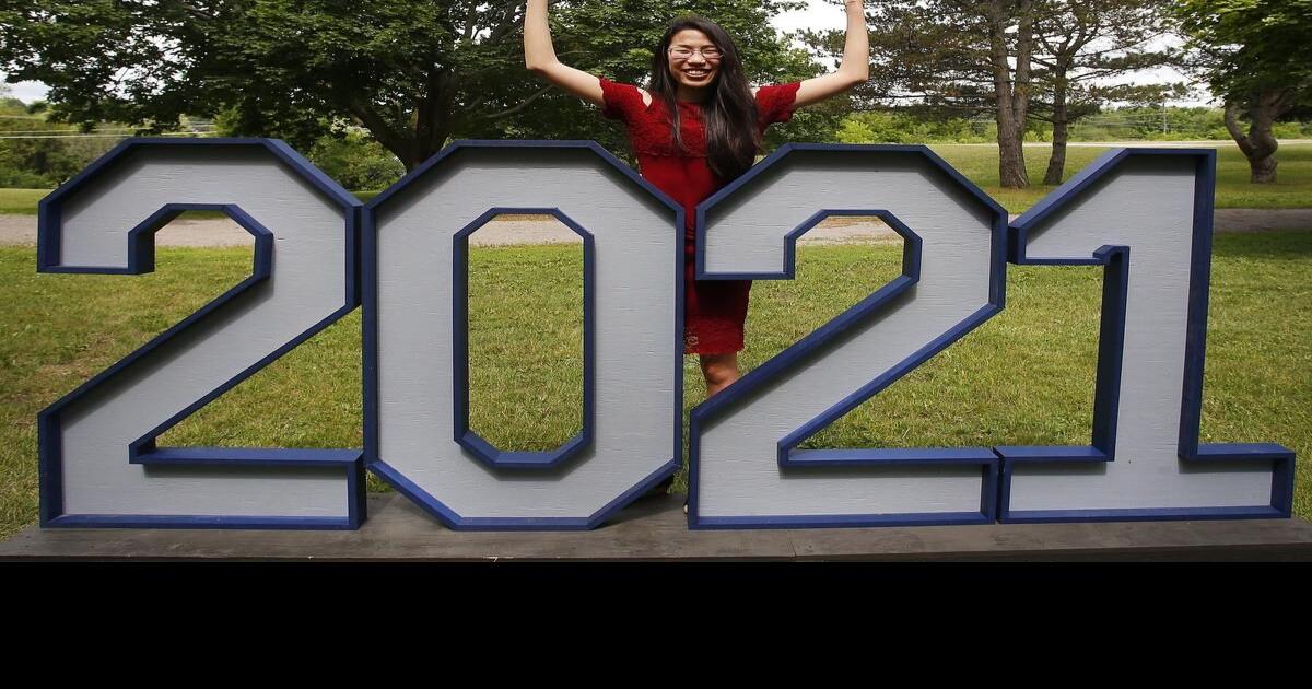 Photos: Grad Day for 257 at Thomas A. Stewart Secondary School in ...