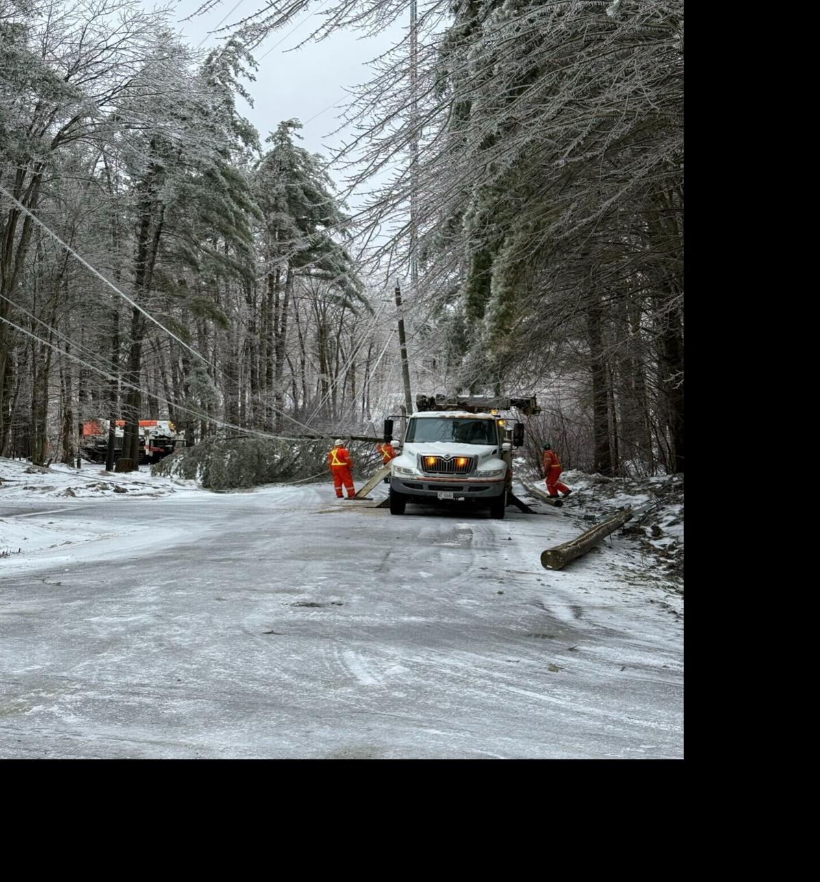 Hydro One crews working to restore power in Peterborough