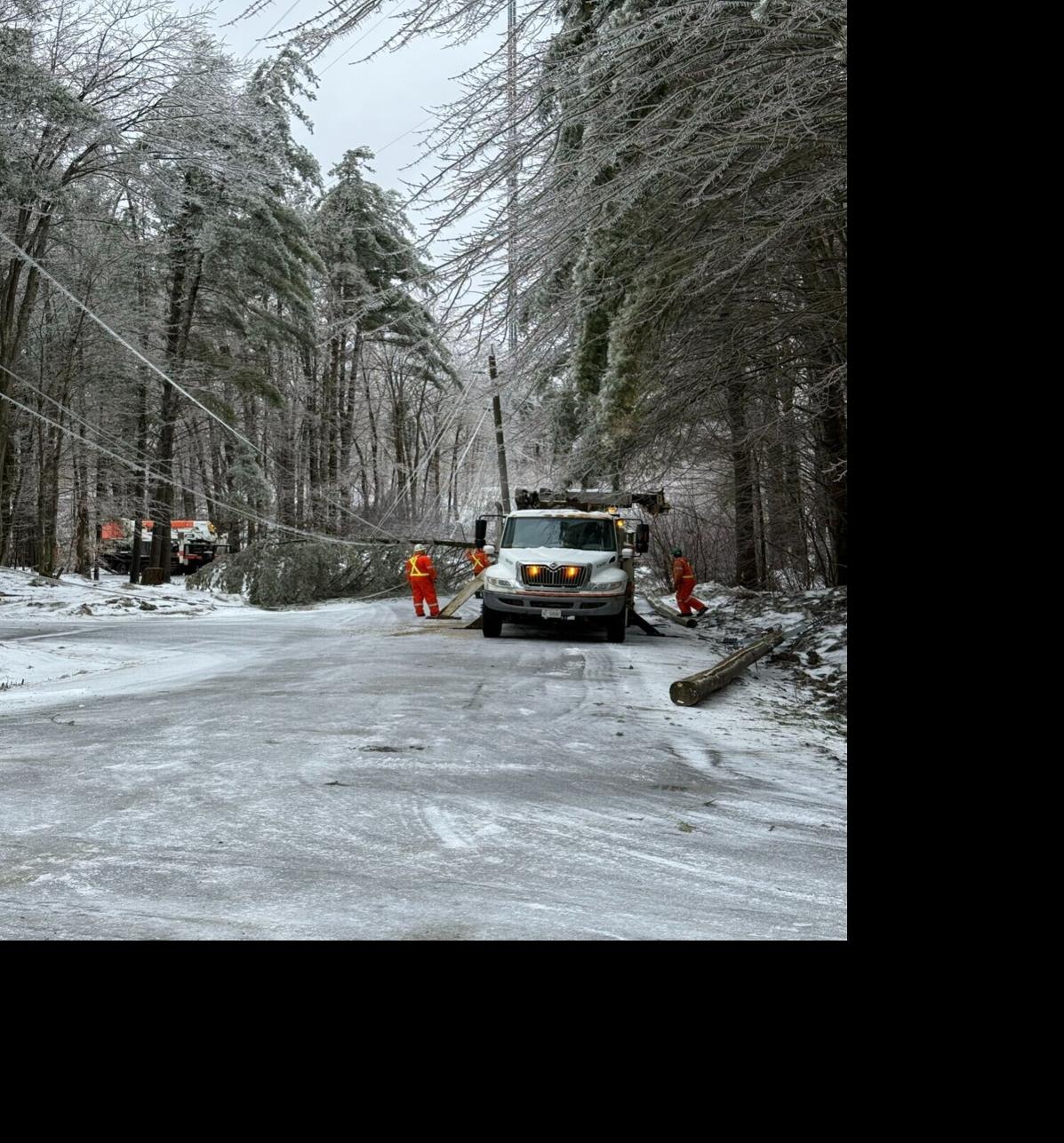 Hydro One crews working to restore power in Peterborough