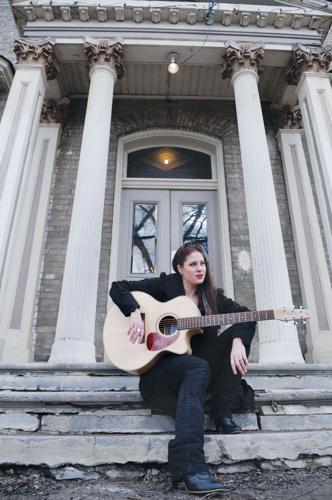 PETERBIO: Lindsay Barr