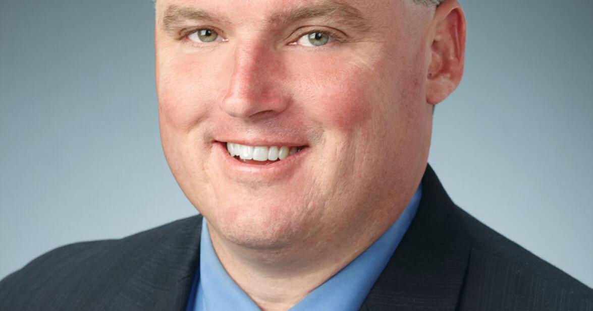 Bob Hall seeking Liberal nomination