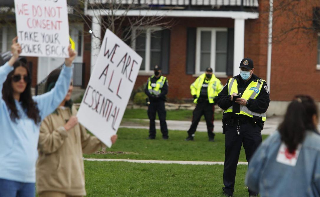 6 COVID-related tickets issued during Saturday's anti-lockdown protest ...