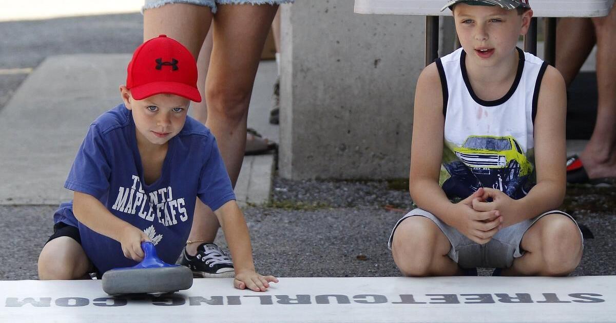 Photos: CurlOn Summer Street Curl Tour makes a stop at Ennismore ...